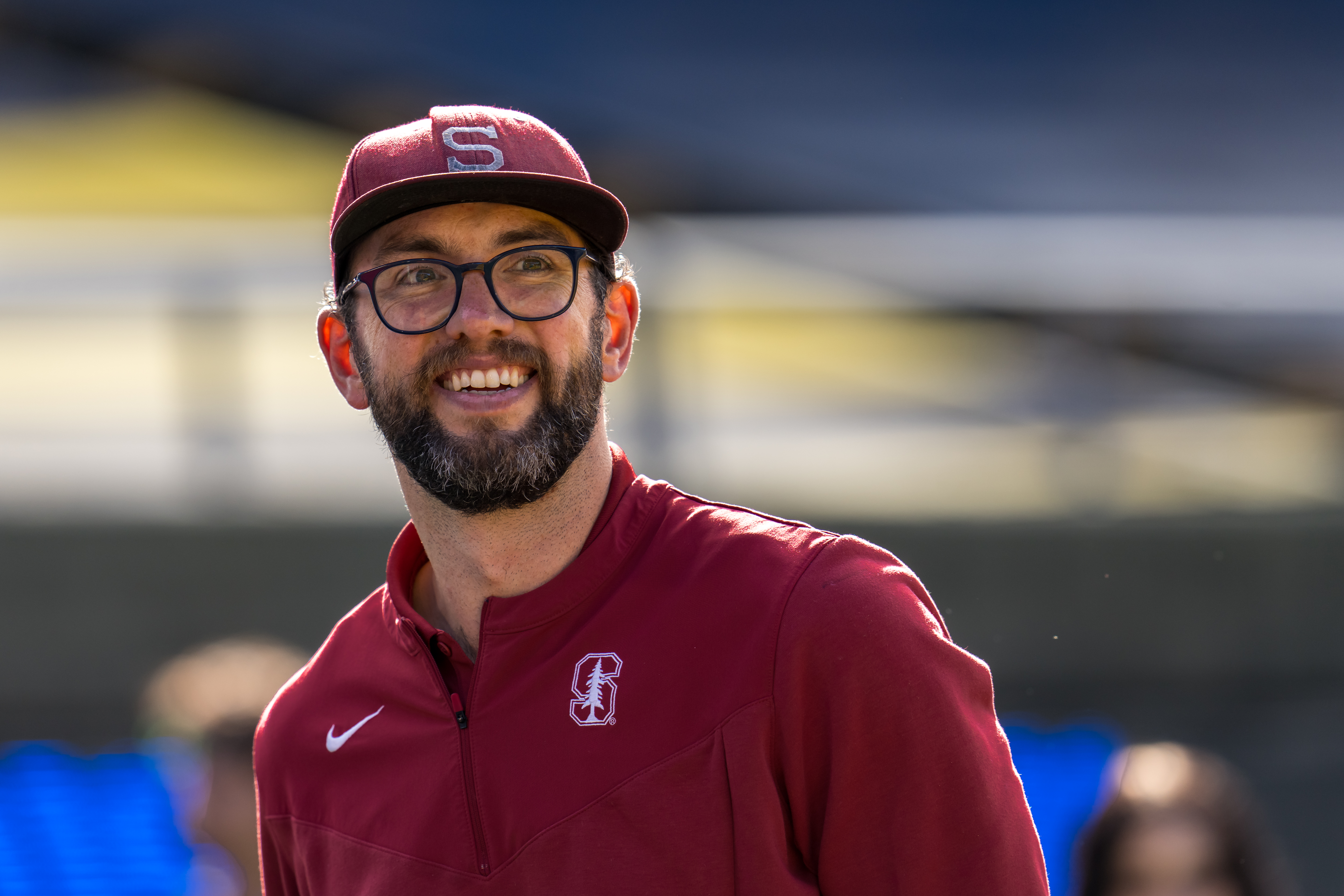 Andrew Luck positions himself to save Stanford football