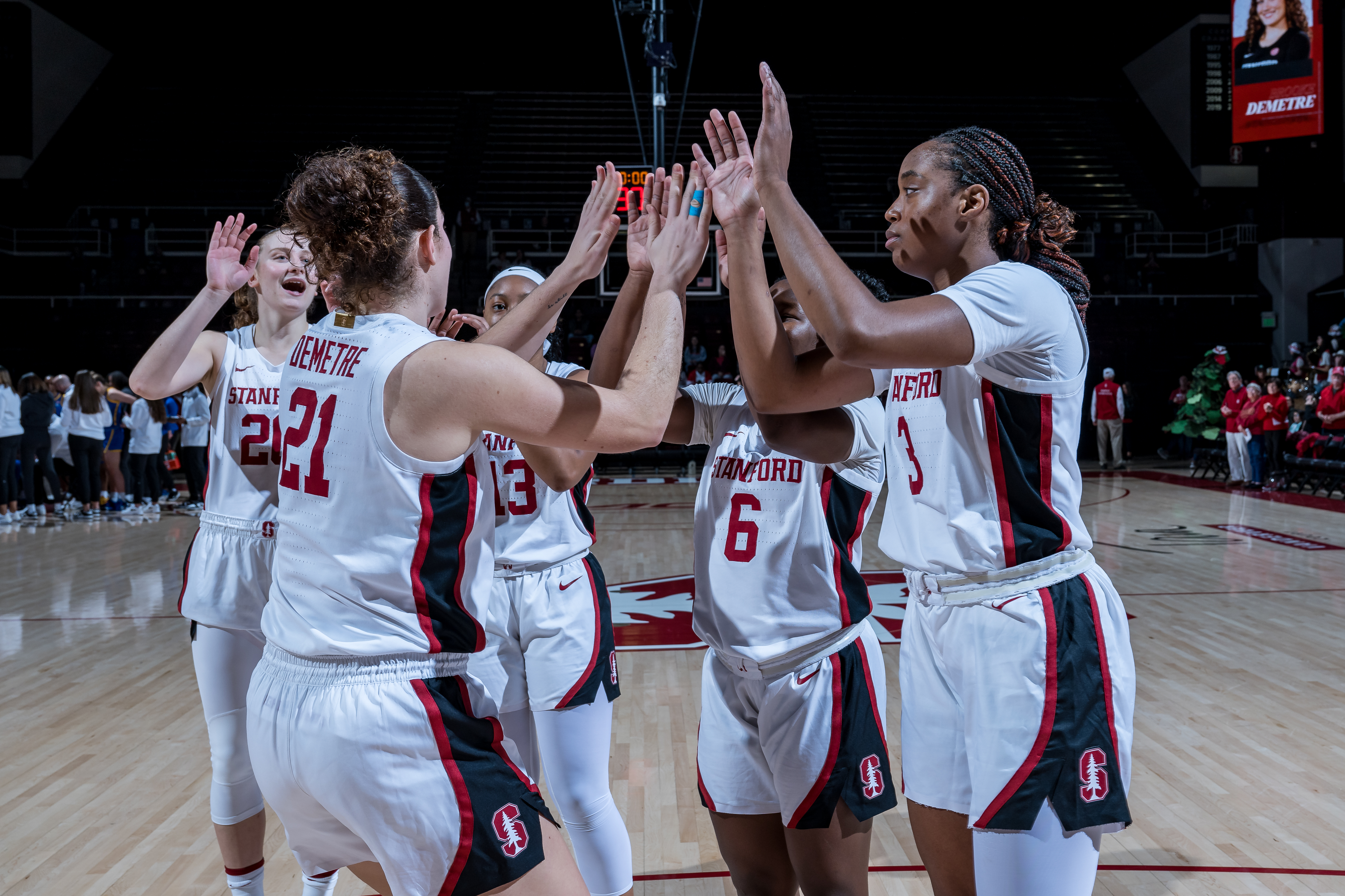 Stanford women’s basketball secures win over Syracuse