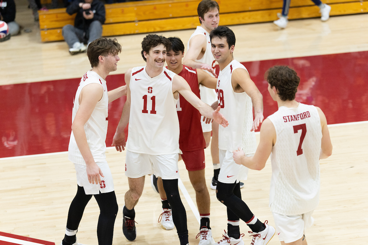 Men's volleyball falls to Irvine for second night in a row