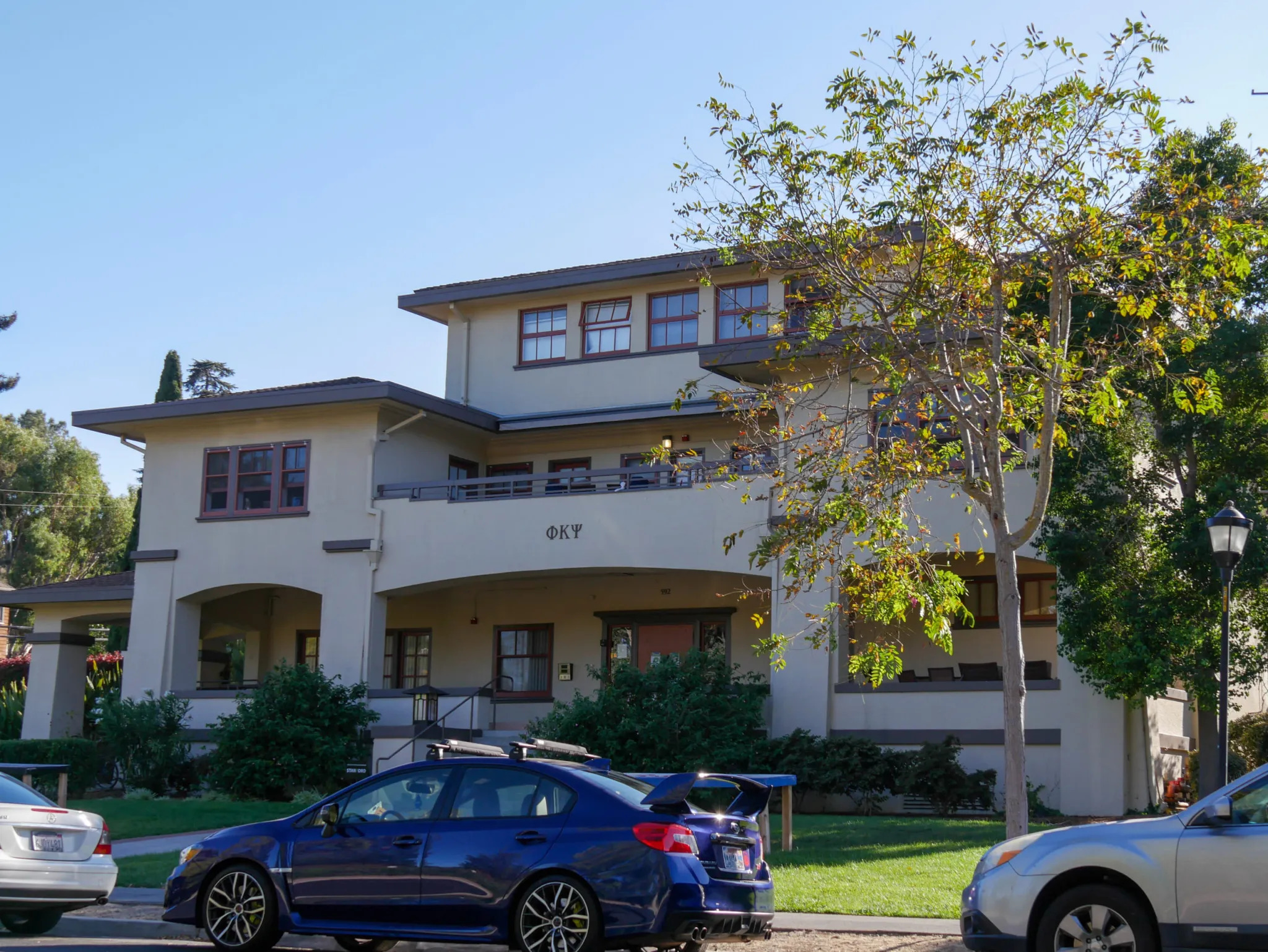 Fun on probation: Stanford’s fall quarter party scene lags
