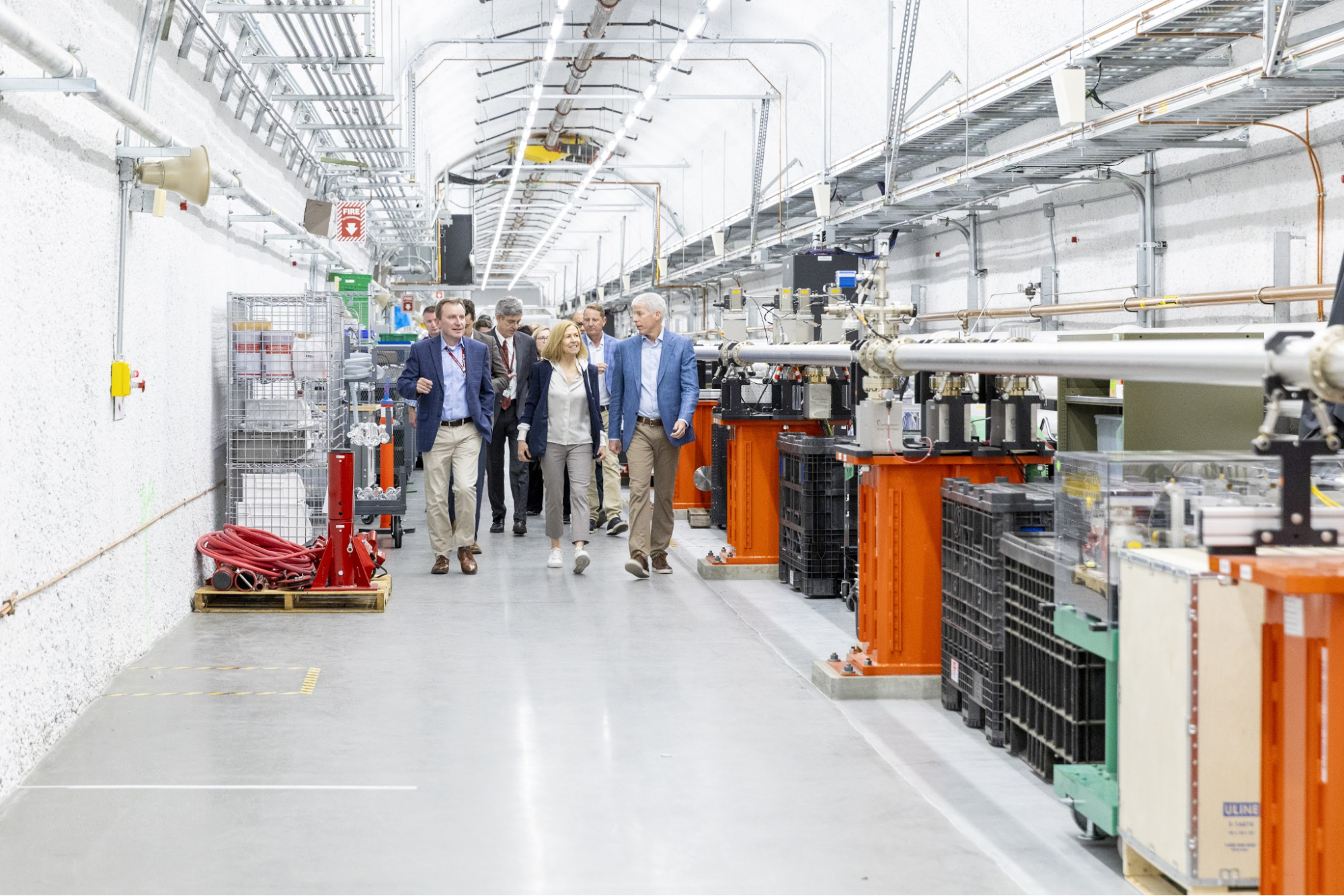 Secretary of Energy begins Bay Area national lab tour at SLAC